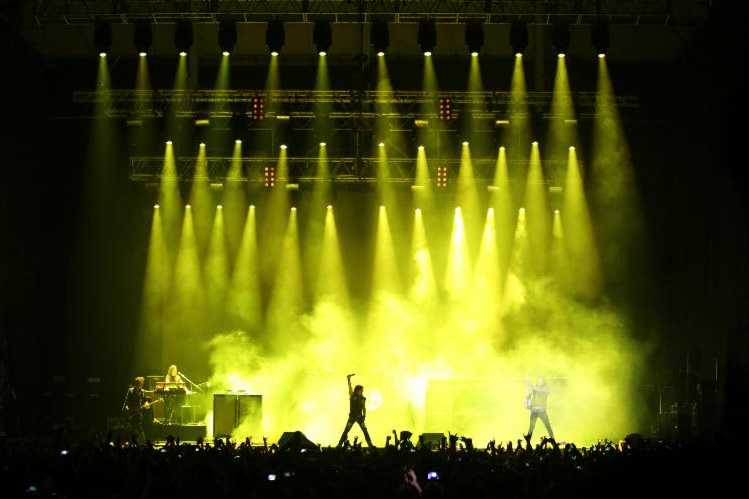 Claypaky Scenius Unico stars in Monsters of Rock - LSi Online