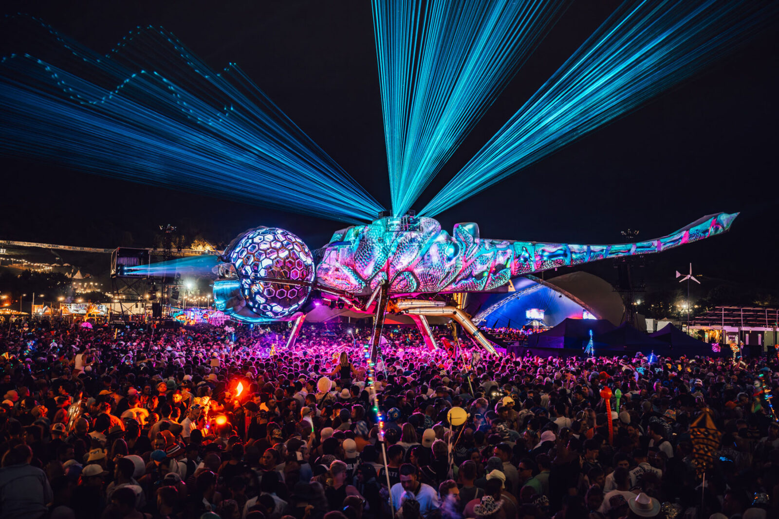 Hive takes flight with Arcadia’s Dragonfly at Glastonbury - LSi Online