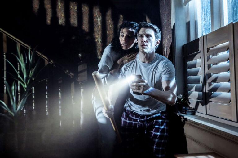 Unusual Rigging supports Paranormal Activity - LSi Online